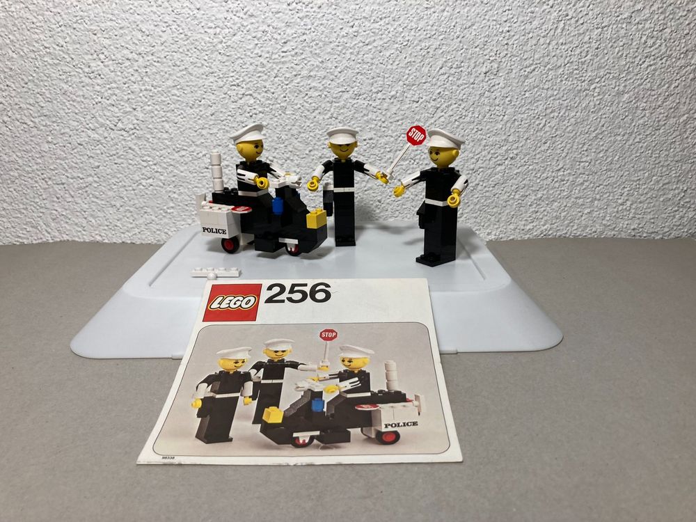 Lego 256 Police Officers and Motorcycle von 1976 (Gebraucht) in ...