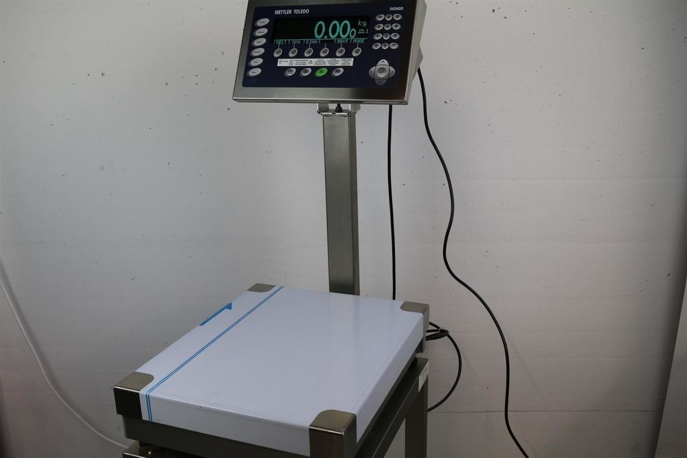Mettler KB60.s Waage und IND690 Terminal mit Stativ und Roll | Kaufen ...