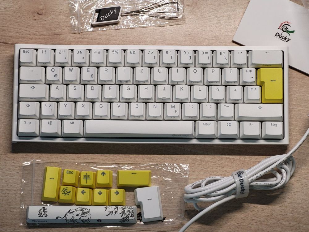 Ducky One 2 Mini, Weiss/White, Cherry MX Blue, DE Layout (Gebraucht) in ...
