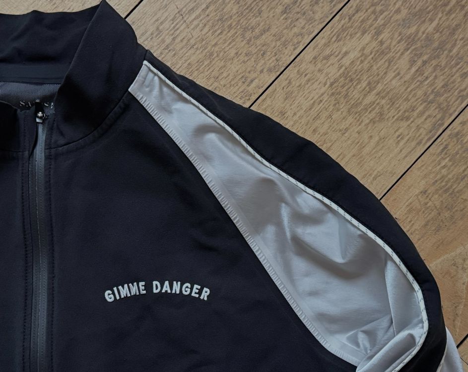 Satisfy Running Varsity Sample Jacket 2 - S Nike ON (Gebraucht) in ...