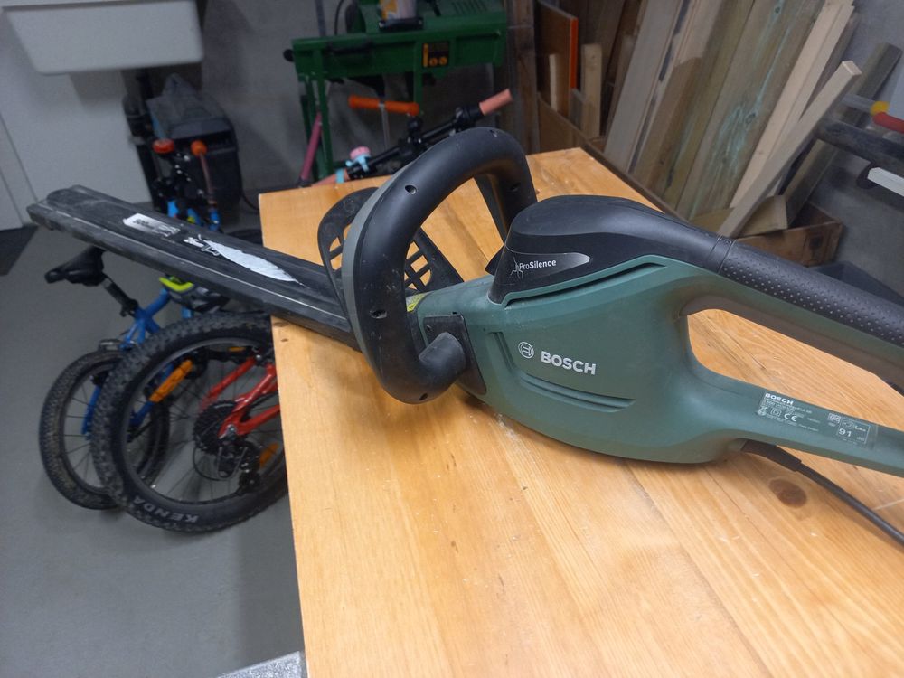 Heckenschere BOSCH Pro Silence (Gebraucht) in Grenchen für CHF 45 – nur ...