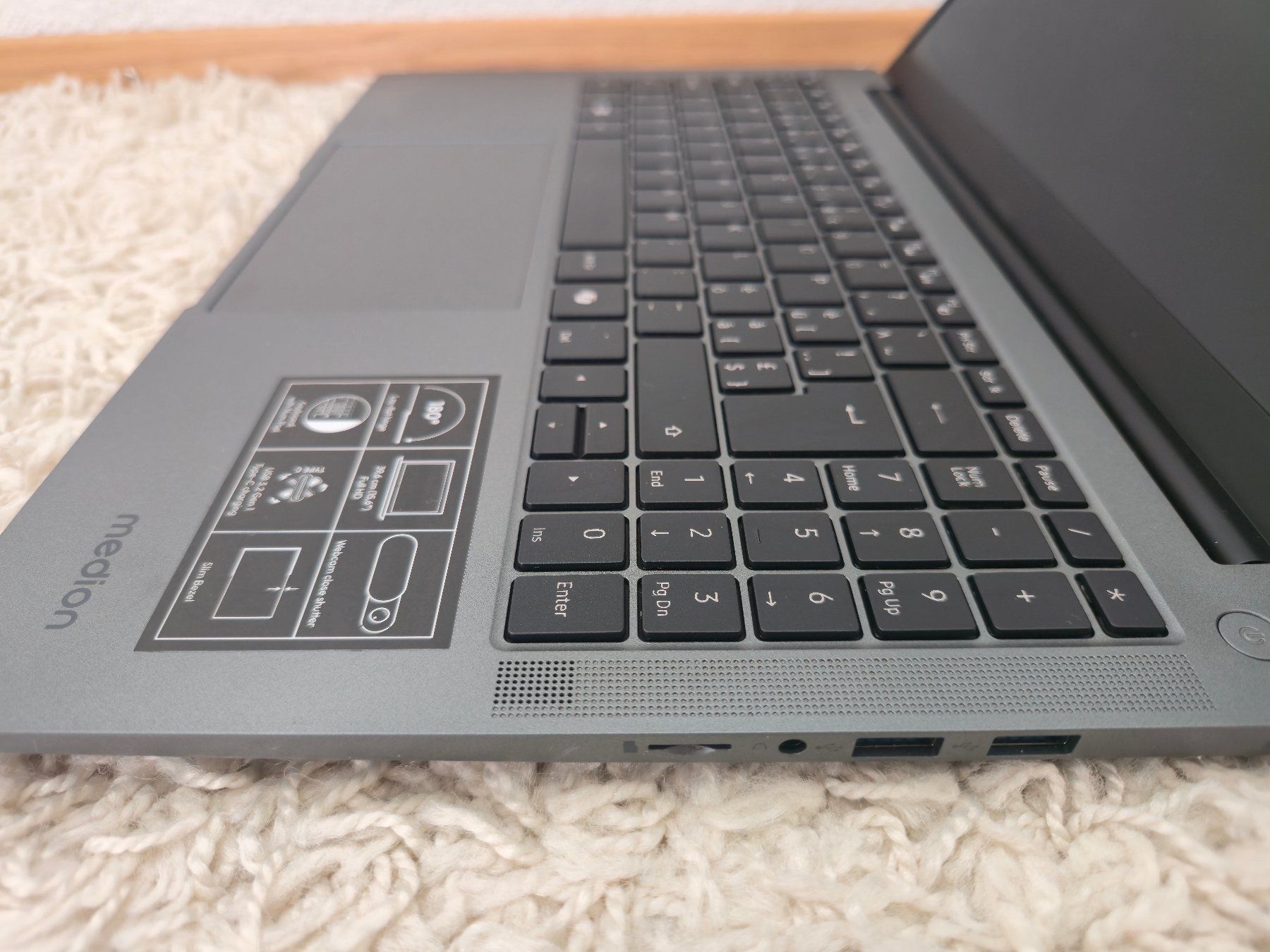 Medion Laptop (Defekt) in Glarus für CHF 19 – mit Lieferung auf Ricardo ...