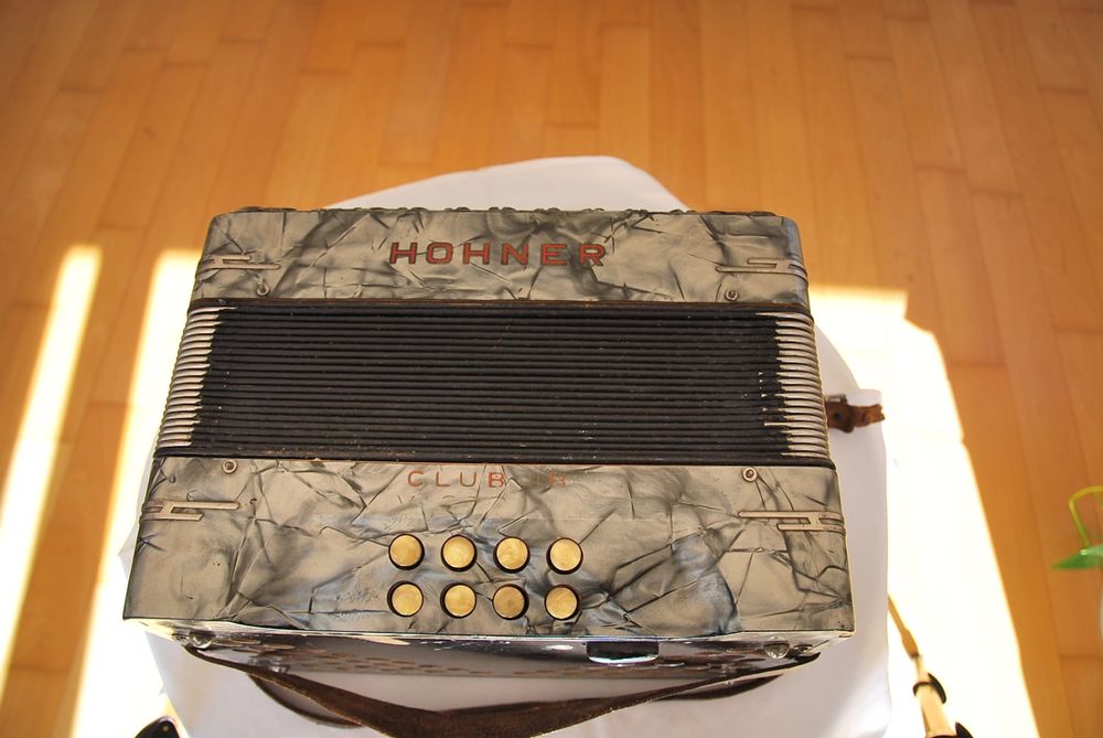 Hohner Club II B Handorgel (Gebraucht) in Biel/Bienne für CHF 46 – mit ...