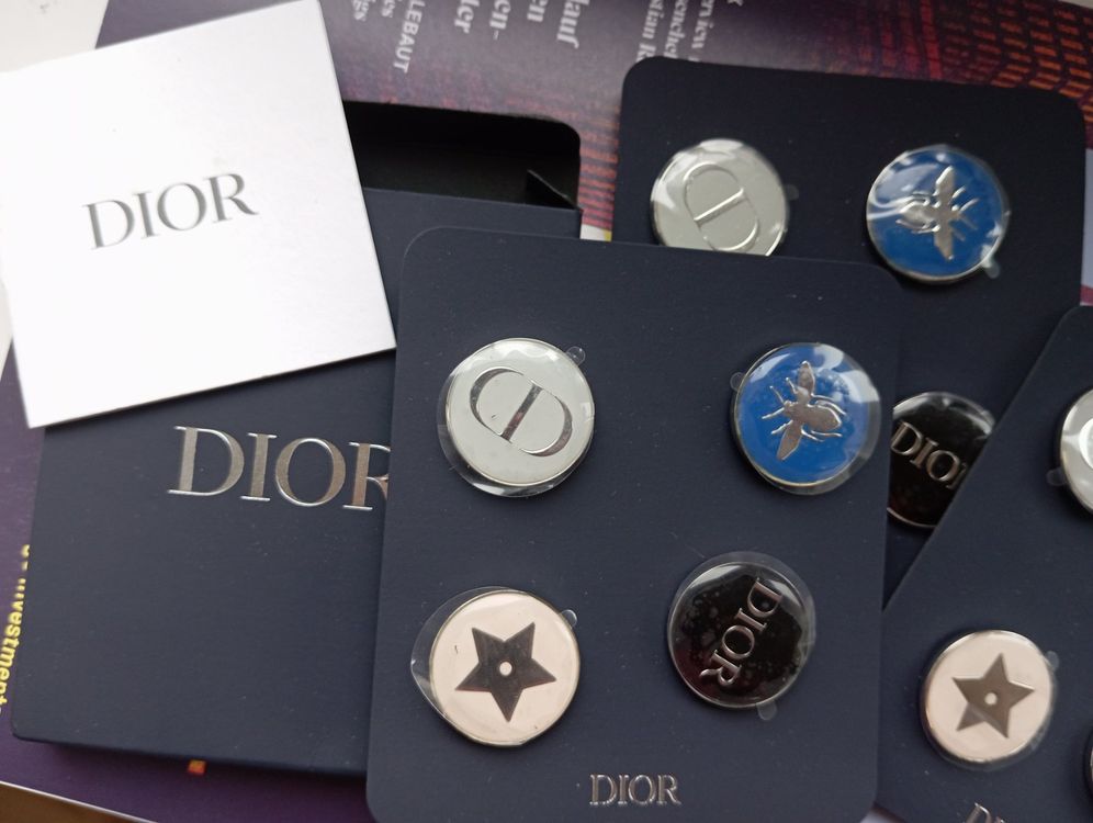 Dior Pin set (Neu und originalverpackt) in Romanshorn für CHF 33 – mit ...