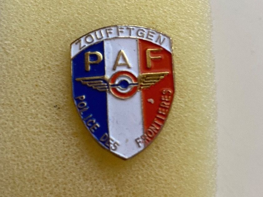 PIN'S - POLICE DES FRONTIERES - PAF (Gebraucht) in Le Brassus für CHF 1 ...