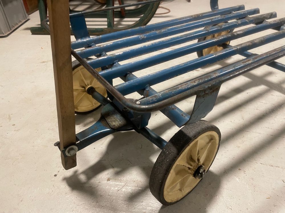 Handwagen, alter, stabiler, leichtgängiger Handwagen (Gebraucht) in ...