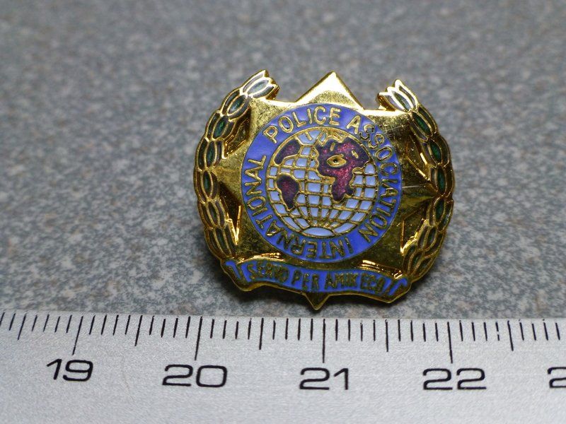 PIN PINS POLIZEI POLICE ABZEICHEN (Gebraucht) in Gränichen für CHF 3 ...