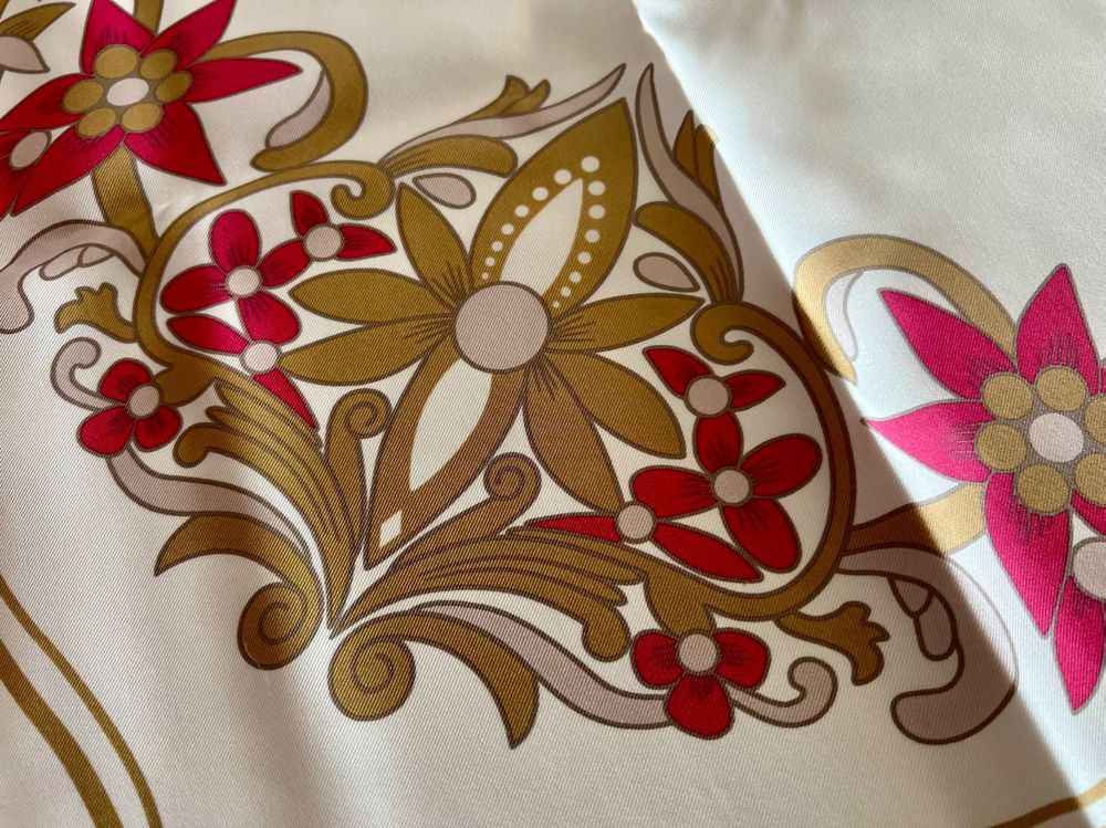 CARTIER Foulard Boutique Uniform 2014, 100% soie, très rare (Neuf avec ...