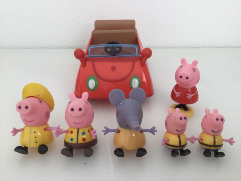 Das Auto von Peppa Wutz und 6x Spielfiguren (Gebraucht) in Herisau für ...