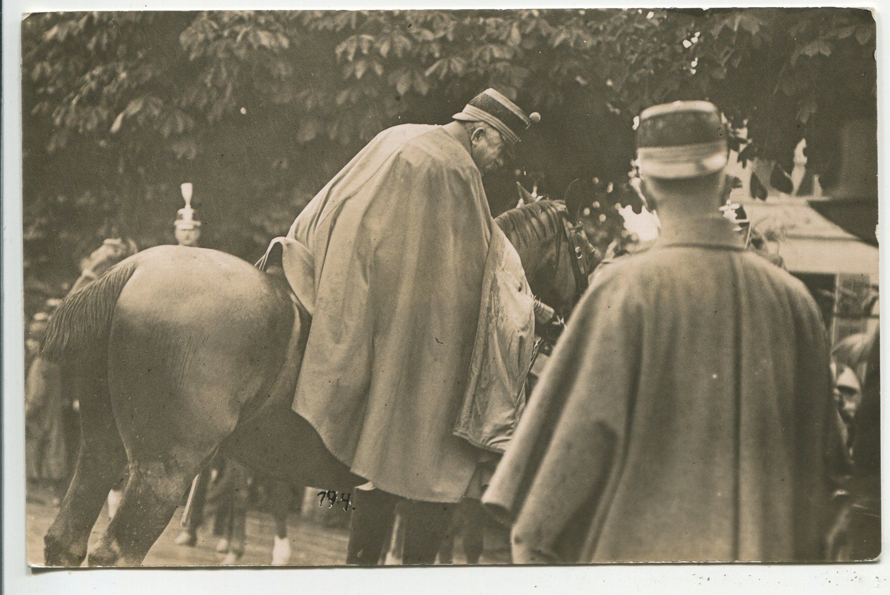 AK 1915 General Wille zu Pferd von Federbusch bewacht (Gebraucht) in ...