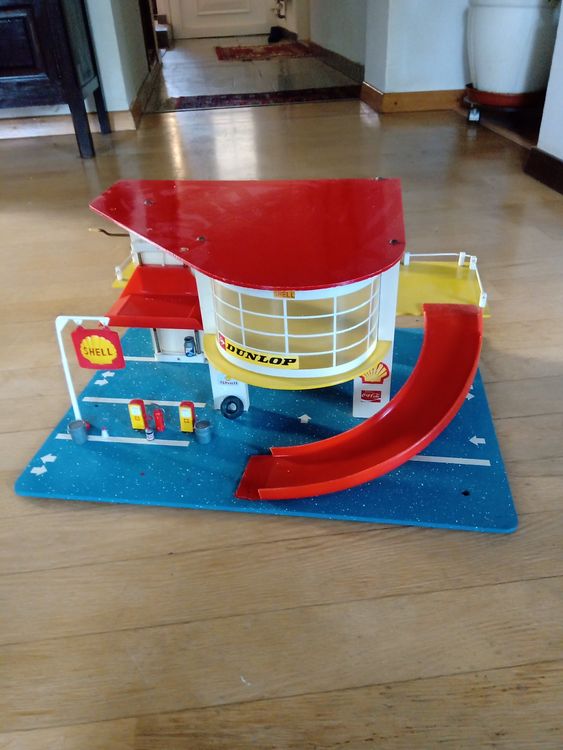 SHELL Parkhaus/Garage aus den 60 Jahren Original restauriert | Kaufen ...