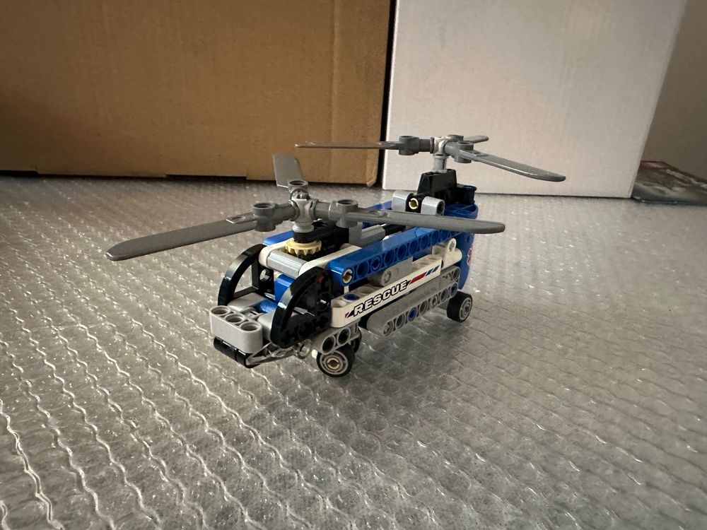 LEGO Technic 42020 Doppelrotor Helikopter inklusive Bauplan (Gebraucht ...