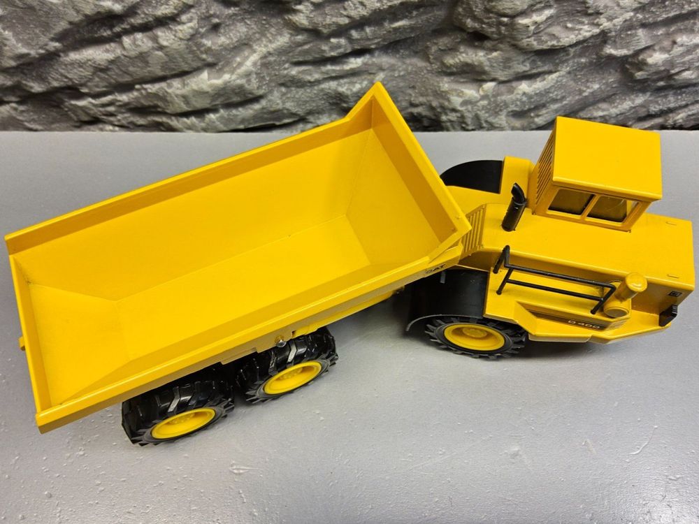 CAT D400 Muldenkipper _ Kipper __ Caterpillar __ in OVP 1:50 (Gebraucht ...
