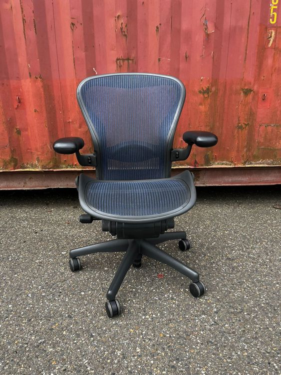 Refurbished Herman Miller Aeron blau (Gebraucht) in Purmerend für CHF ...