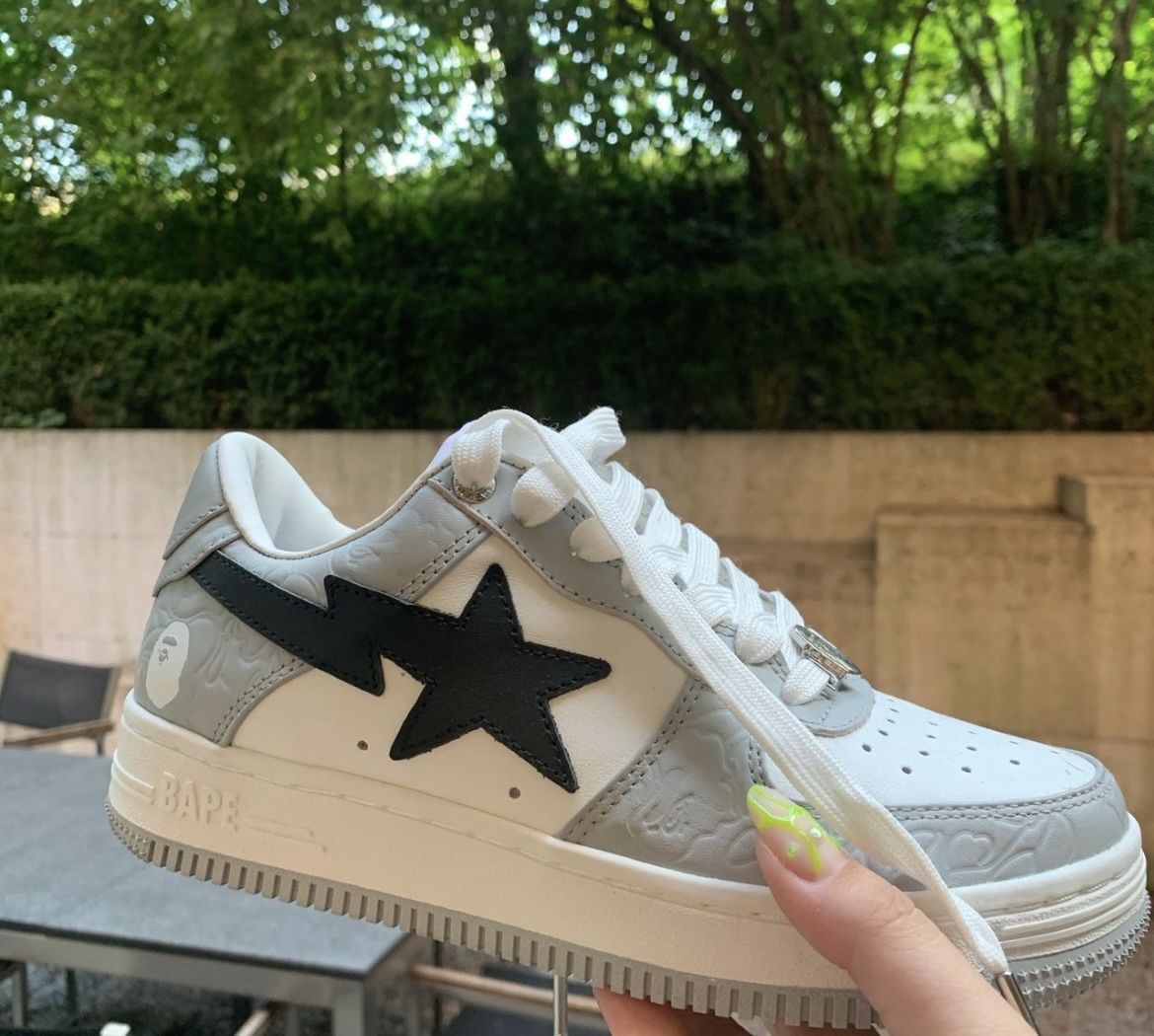 Baskets BAPE STA grises et blanches - Taille 36 comme neuf (D'occasion ...