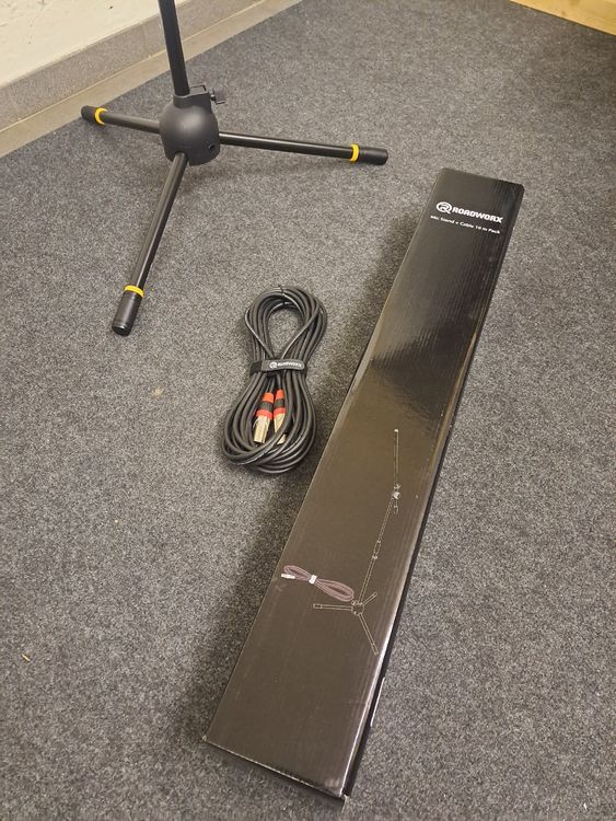 2x Roadworx Mic Stand + Cable 10 m Pack Mikrofonstativset (Neu und ...