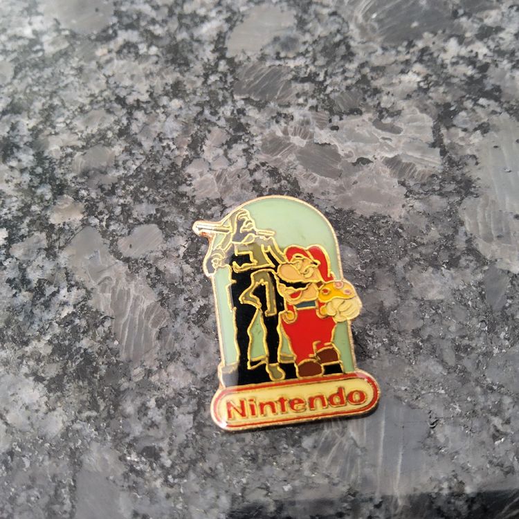 Seltener Nintendo Pin Wario & Mario 90er Sammler | Kaufen auf Ricardo