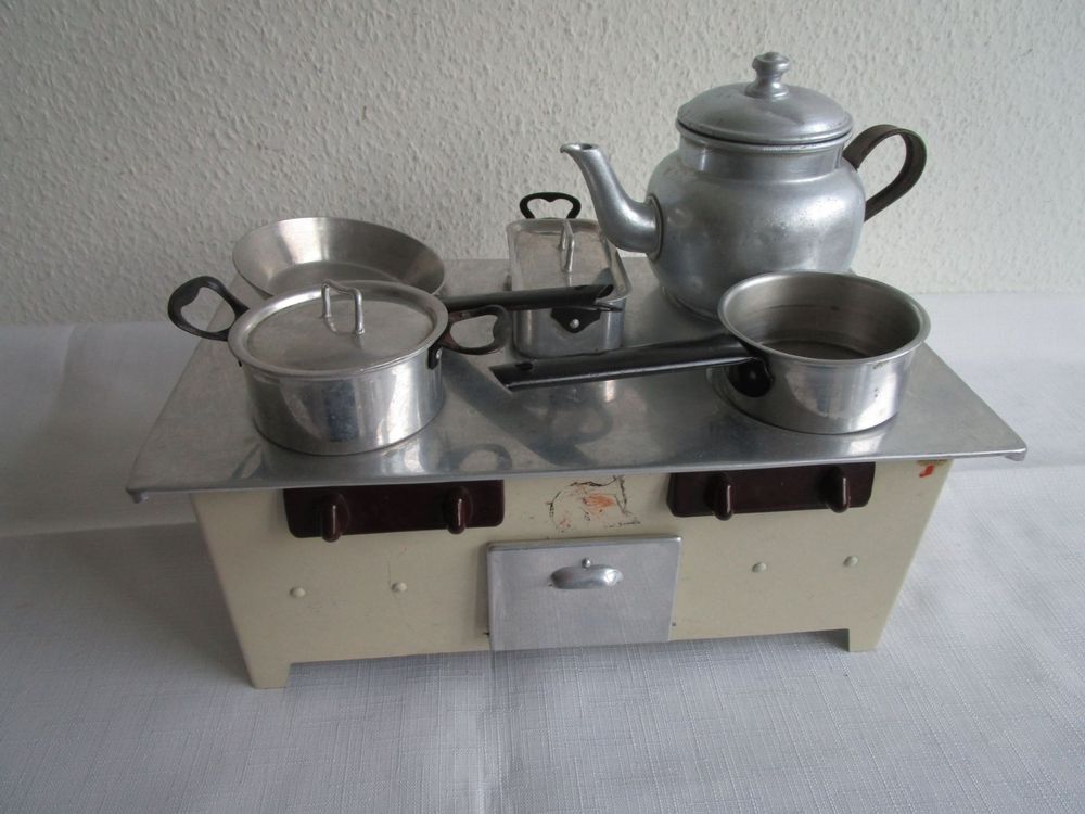 SIGG Puppen - Herd, 50er Jahre (Gebraucht) in Binningen für CHF 45 – mit Lieferung auf Ricardo ...