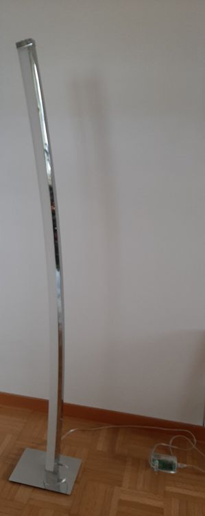 Stehlampe - LED-Lampe mit drei Helligkeitsstufen (Gebraucht) in Winterthur für CHF 30 – nur ...