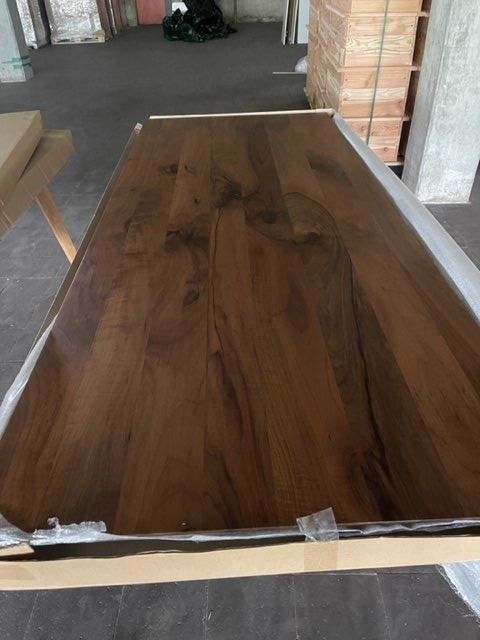 Nussbaum-Tisch massiv L2200xB900xH770mm Plattenstärke 40mm | Kaufen auf Ricardo