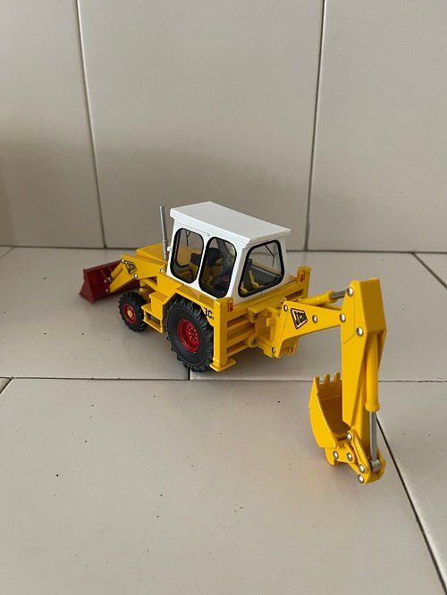 JCB 3C Mark III (Neu und originalverpackt) in Susten für CHF 35 – mit ...