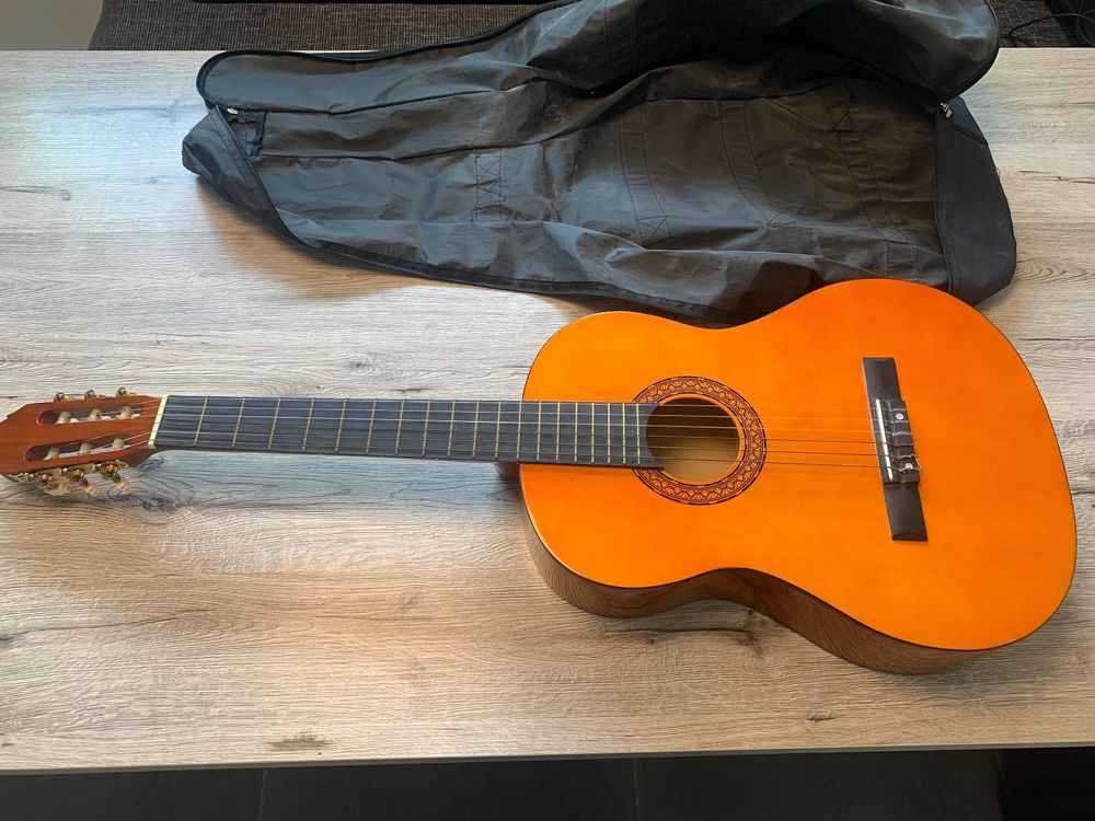 Billig Gitarre für Kinder (Gebraucht) in Langenthal für CHF 26 – nur ...