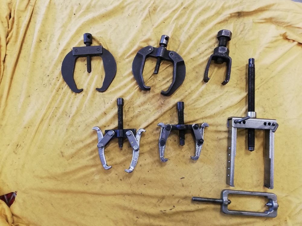 LOT von Werkzeug ( Abzieher) gebraucht, Zustand siehe die Bi | Kaufen ...