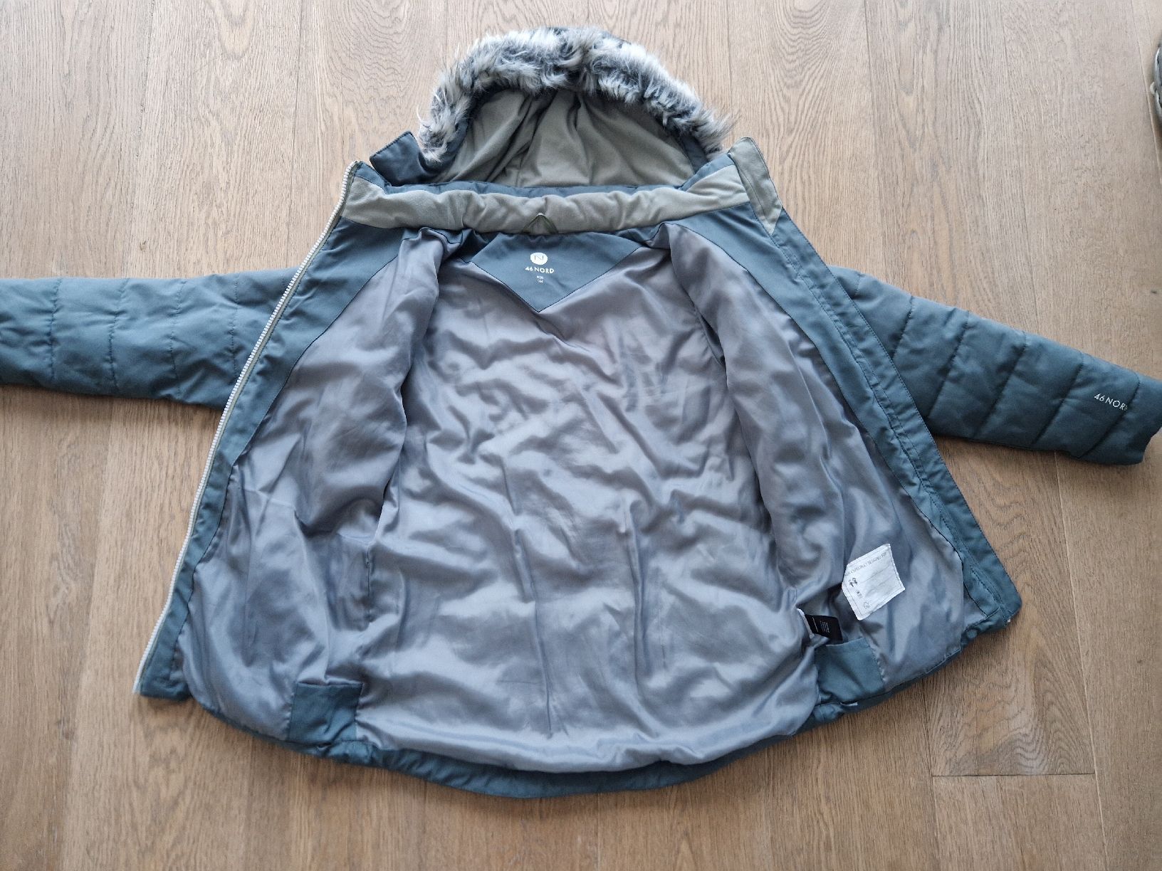 46 Nord Winterjacke, Top Zustand, Gr. 164, Kapuze abnehmb. (Gebraucht ...