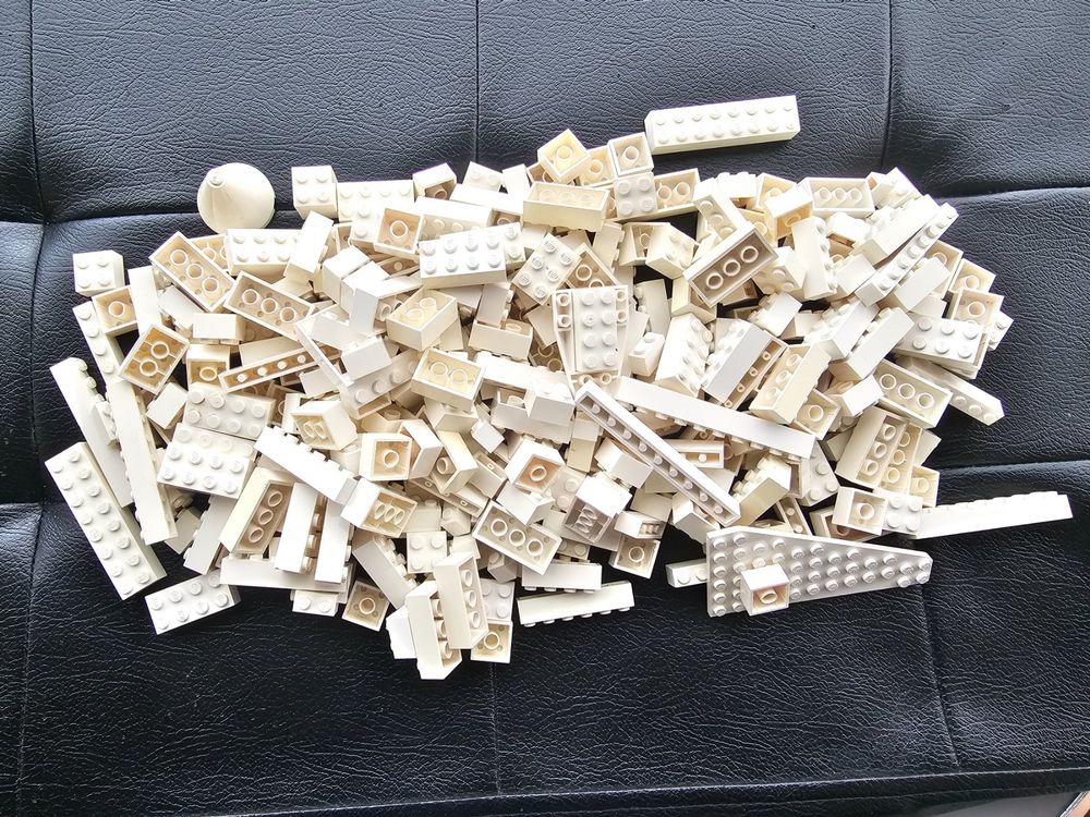 Divers Briques Lego de couleur Blancs (Gebraucht) in Saxonne (Ayent ...