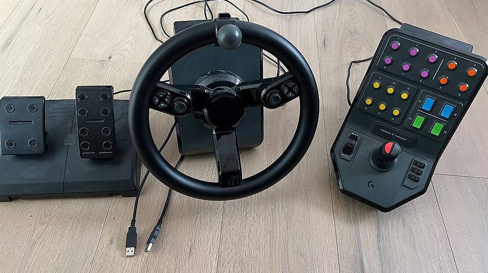 Logitech Heavy Equipment Bundle (Gebraucht) in Brütten für CHF 120 ...