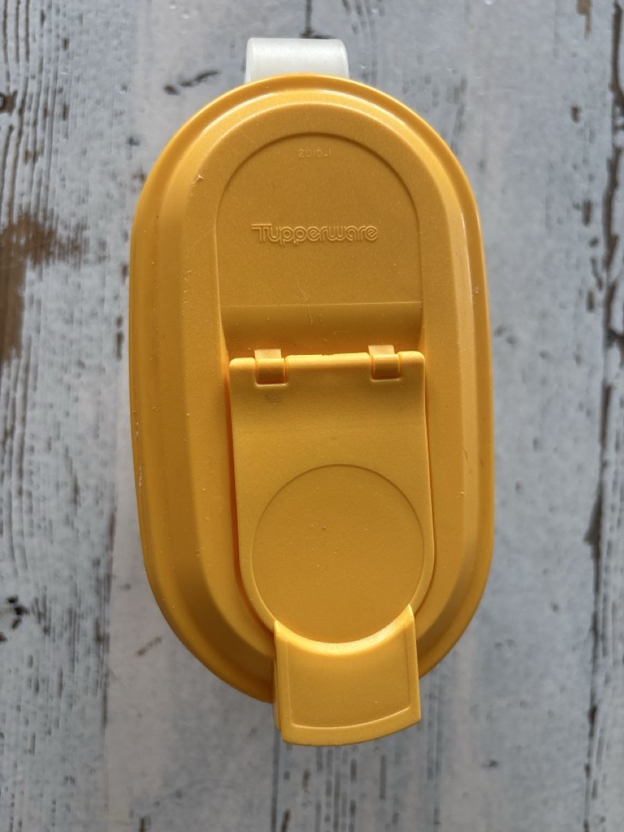 Tupperware Krug/Kanne Gelb Vintage! (Gebraucht) in Detligen für CHF 8 ...