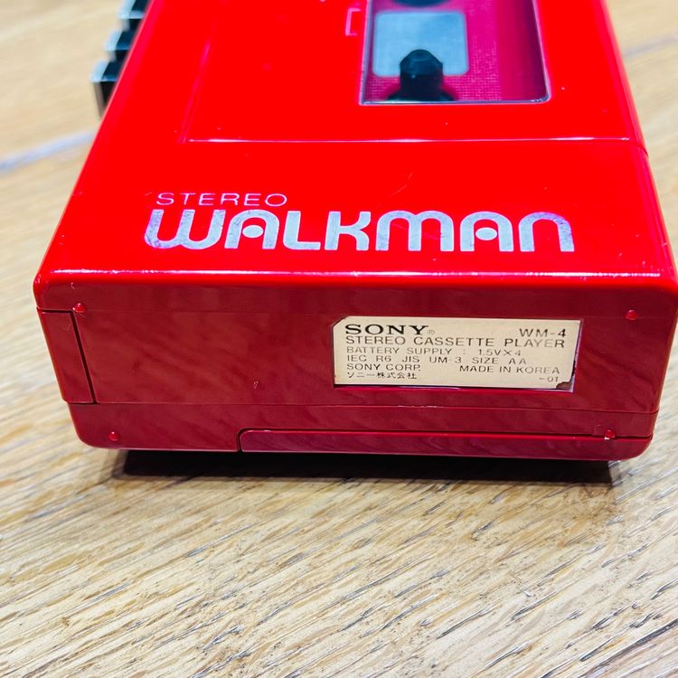 Sony Walkman WM-4 in rot (Defekt) in Vorderthal für CHF 190 – mit ...