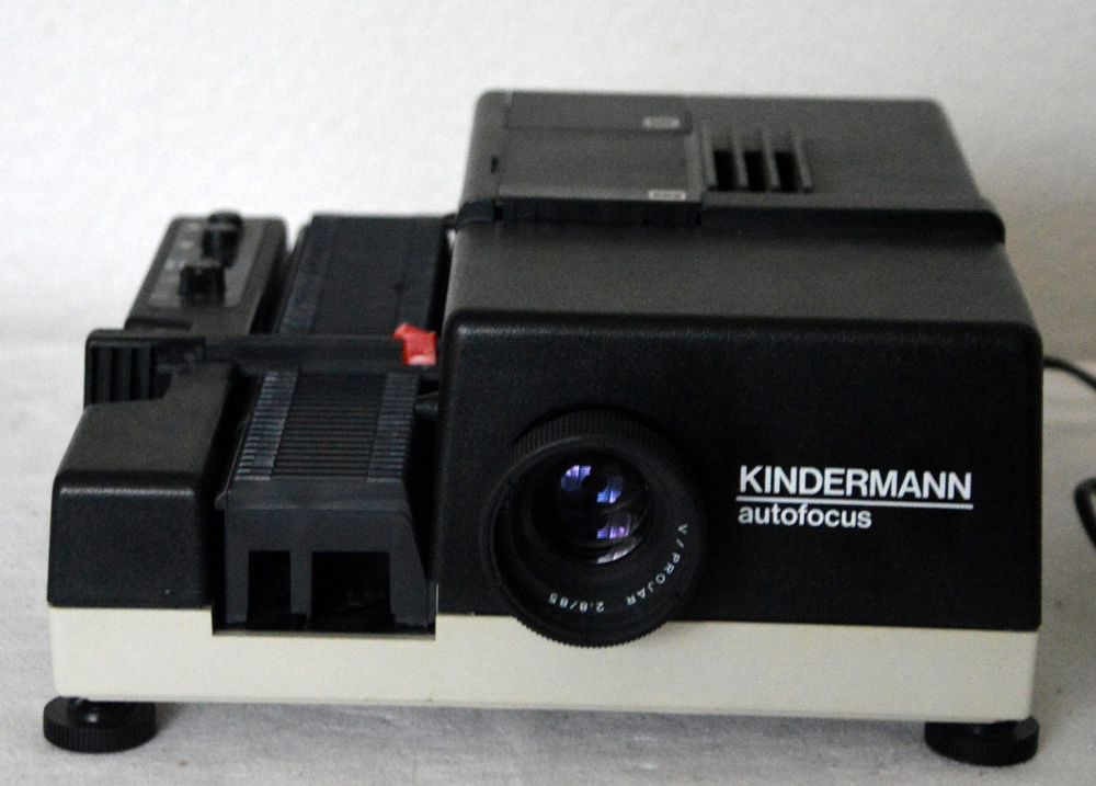 Diaprojektor / Projecteur Kindermann autofocus (Gebraucht) in Collonges für CHF 80 – mit ...