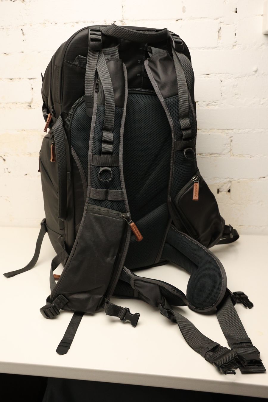 Shimoda Backpack Explore V2 35 Black, Core Units M and S (Neu (gemäss ...