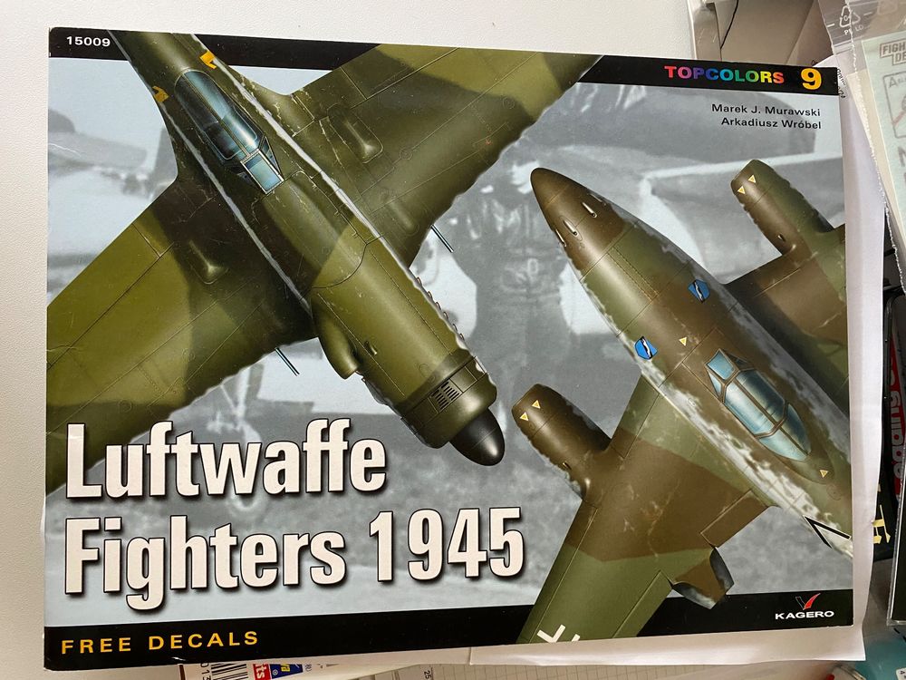 BUCH ENG/POL DECALS LUFTWAFFE FIGHTERS 1945 KAGERO (Gebraucht) in ...