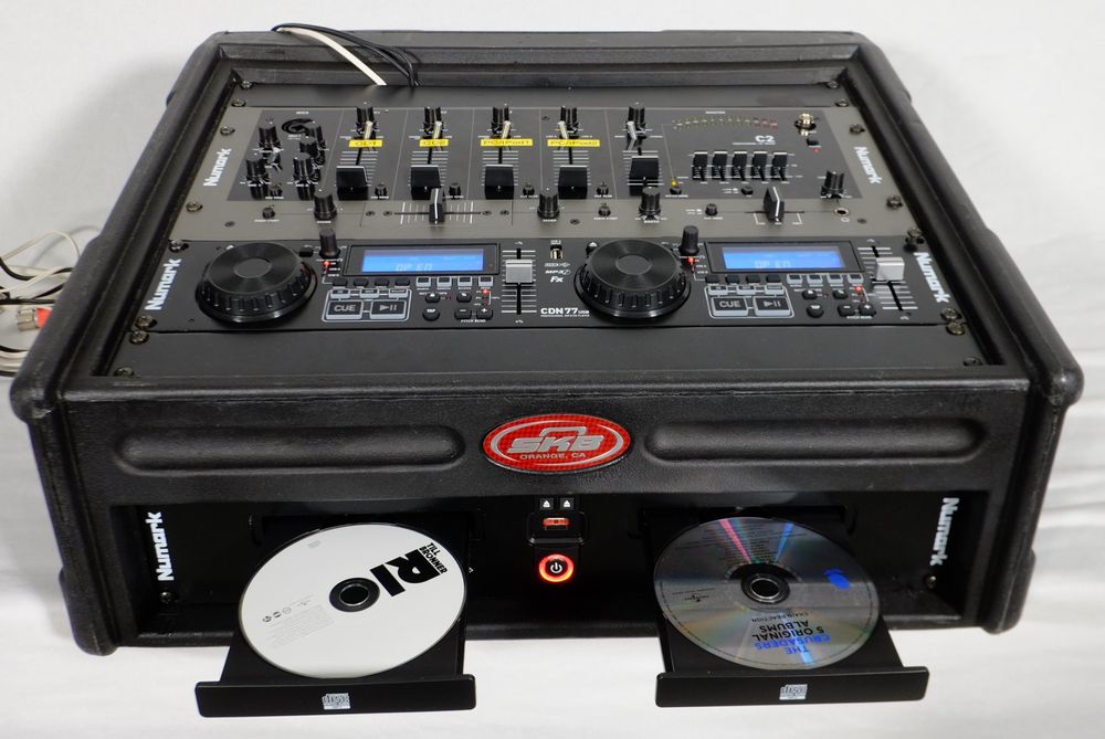 Numark C2 DJ Mischer, CDN 77USB/ CD Player, in SKB Case (Gebraucht) in ...