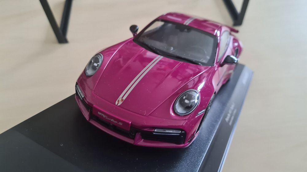 1:18 Porsche 911 Turbo S 992 Sport Design ruby Minichamps (Neu (gemäss Beschreibung)) in ...