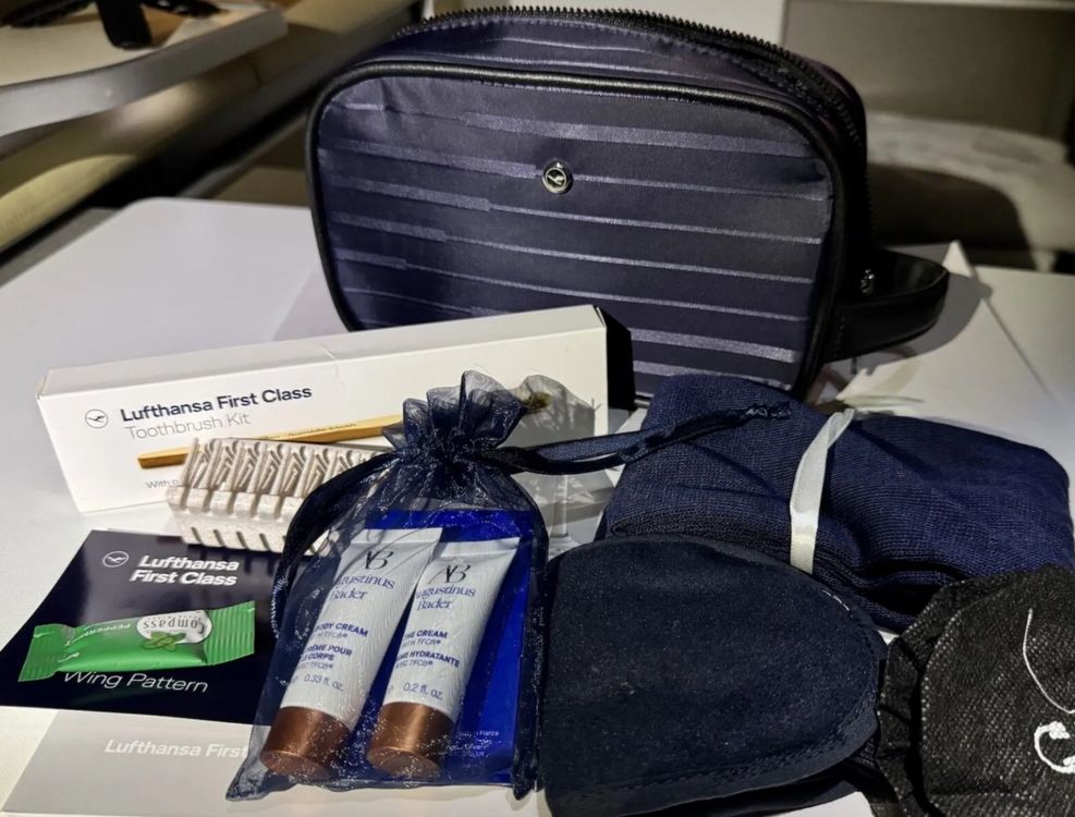 Lufthansa First Class Amenity Kit / Necessaire (OVP) | Kaufen auf Ricardo