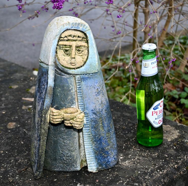 massiv KERAMIK Krippen- Gartenfigur NONNE Becher 1972 CR (Gebraucht) in ...