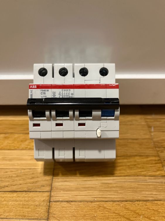 4 Pol FI/LS 16A von ABB. Swissline (Gebraucht) in bern für CHF 40 – mit ...