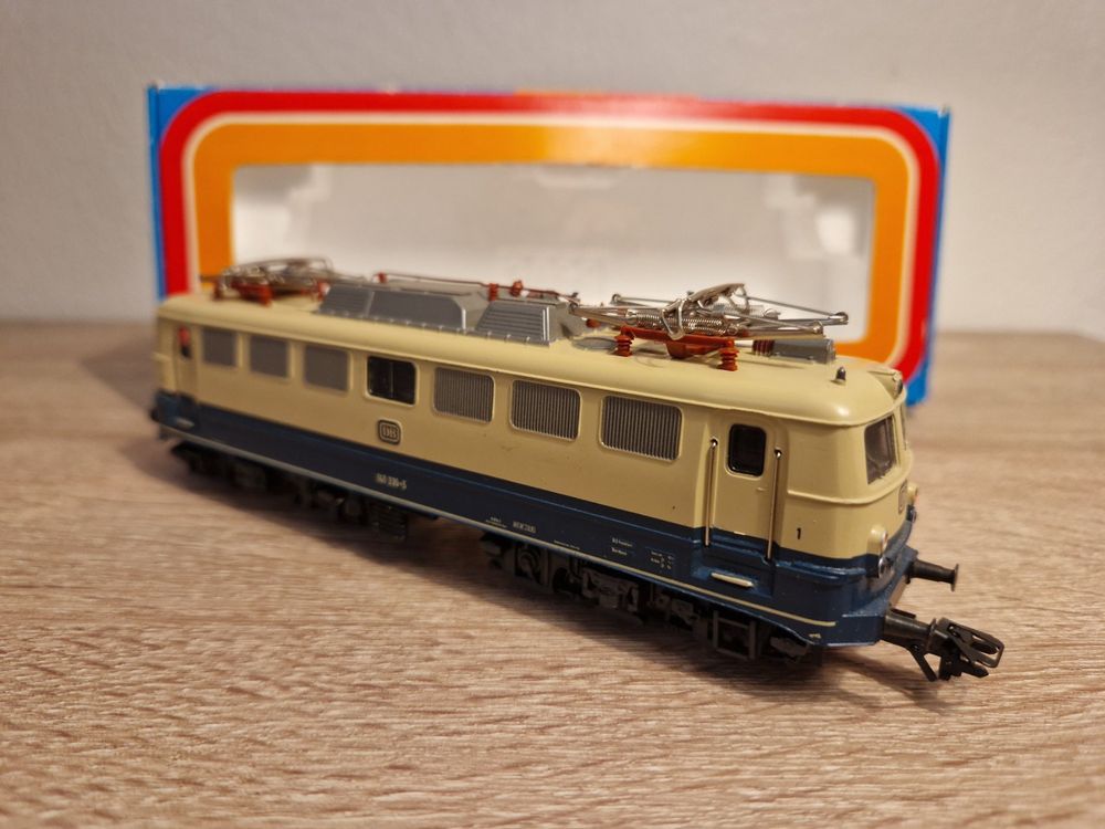 Märklin 3039 E-Lok 140 239-5 DB H0 (Gebraucht) in St-Aubin-Sauges für ...