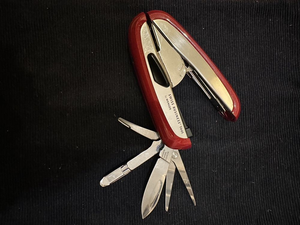 Swiss Business Tool Wenger mit Etui, neuwertig (Neu (gemäss ...
