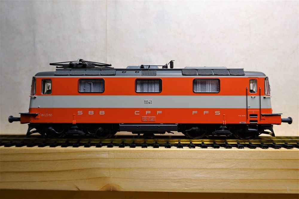 Roco SBB E Lok Swiss Express. H0. OVP. Neuwertig | Acheter sur Ricardo