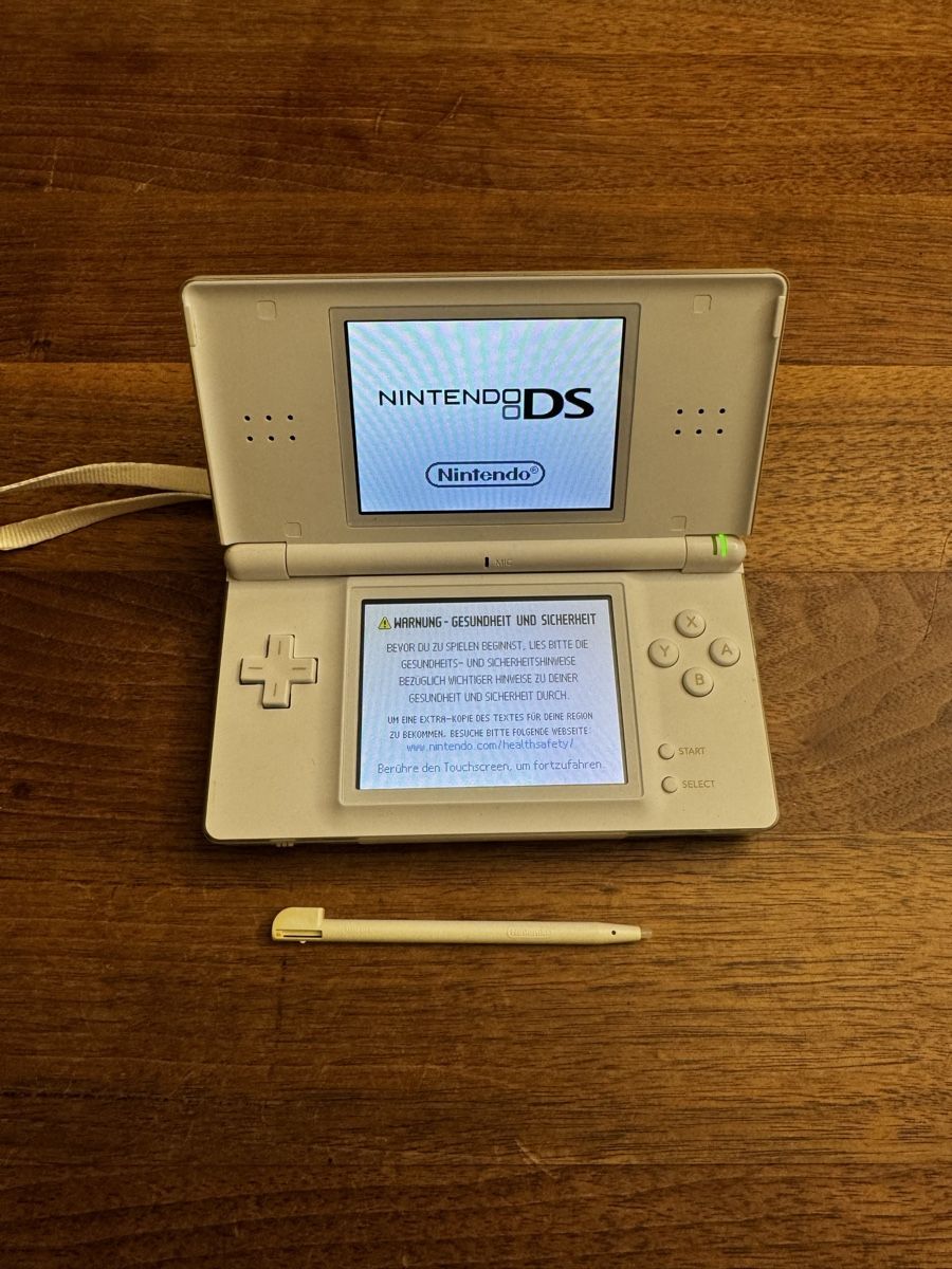 Nintendo DS Lite - Inkl. Zelda Game - Top Zustand! (Gebraucht) in ...