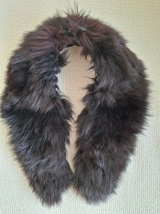 Col en fourrure naturelle (noir) (D'occasion) à Territet pour CHF 30 ...