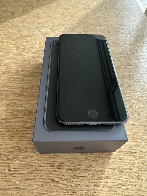 iPhone 8 Plus, Space Gray, 256GB | Kaufen auf Ricardo
