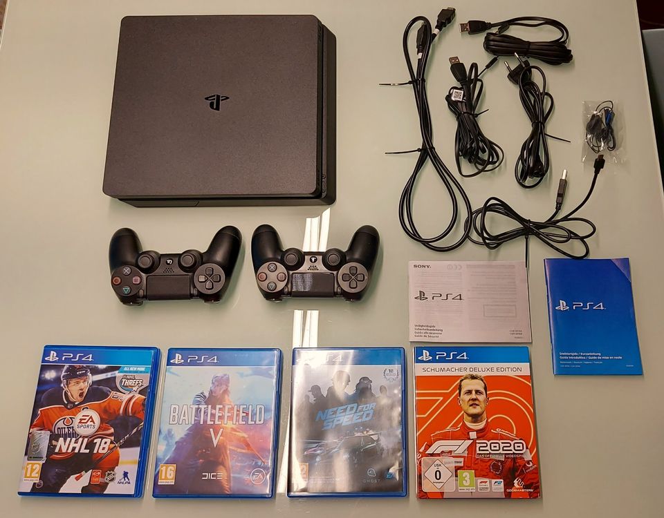 SONY Playstation 4 / PS4 Black inkl. 4 Games | Kaufen auf Ricardo