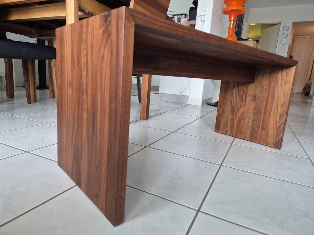 Sitzbank Lowboard Couchtisch massiv Nussbaum (Gebraucht) in Hausen AG ...