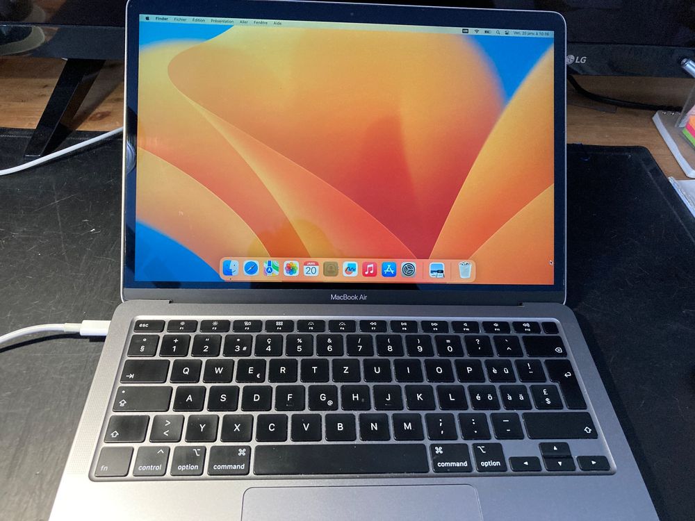 MacBook Air 2020 / Modèle A2179 / Intel Core I3 (D'occasion) à pour CHF ...