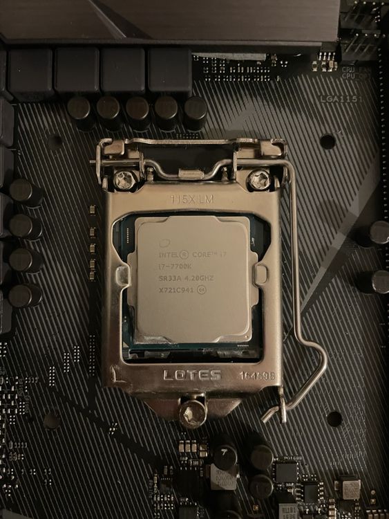 ASUS ROG Strix Z270E Gaming Mainboard + Intel Core i7 7700k (Gebraucht ...
